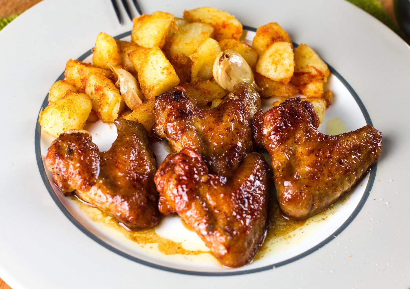 Aripioare de pui lipicioase - Gastron Retete