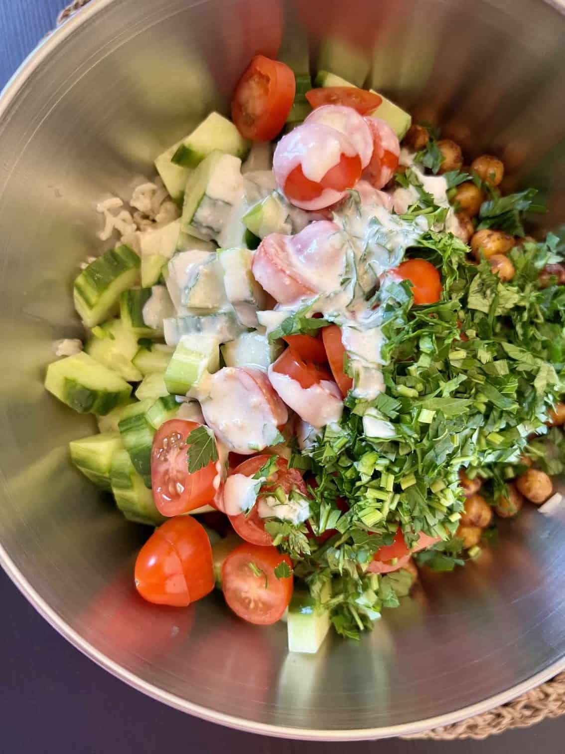 Salată de năut cu legume și orez - Gastron Retete